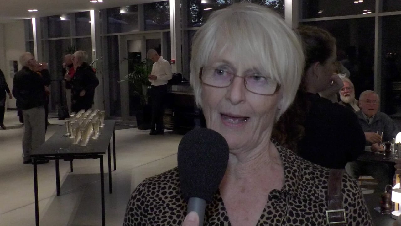 Inteview-med-Annette-Marshall-attachment - KANAL 1